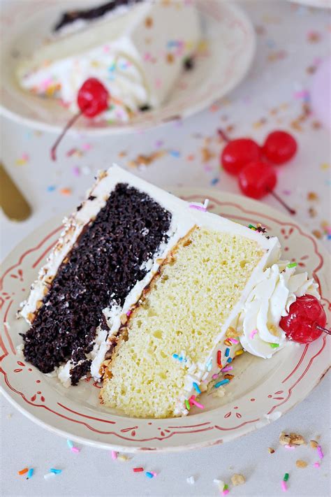 Chocolate Ice Cream Sundae Cake