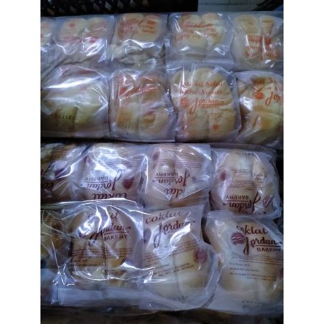 Jual Roti Jordan Rasa Coklat Dan Nanas Shopee Indonesia