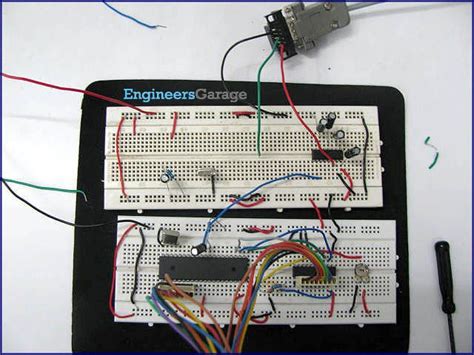 interfacing adc0804 with serial port rs232 using 8051 micocontroller