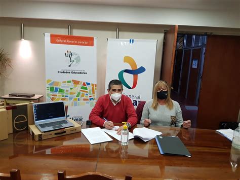 Dge Entregó 15 Notebooks Nuevas A La Municipalidad De General Alvear