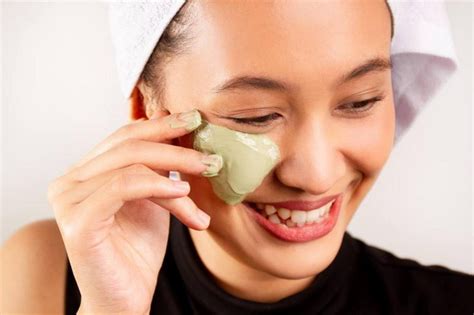 Rangkaian Skincare Untuk Kulit Berminyak Dan Berjerawat