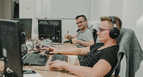 why is python so popular in machine learning and ai