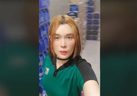 Cajera Del 7 Eleven Conquista Tiktok Con Su Belleza
