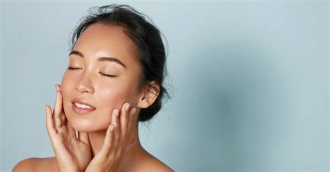 Retinol Side Effects How To Push Past The Initial Skin Irritation