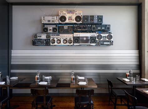 10 Low Budget Small Restaurant Design Examples