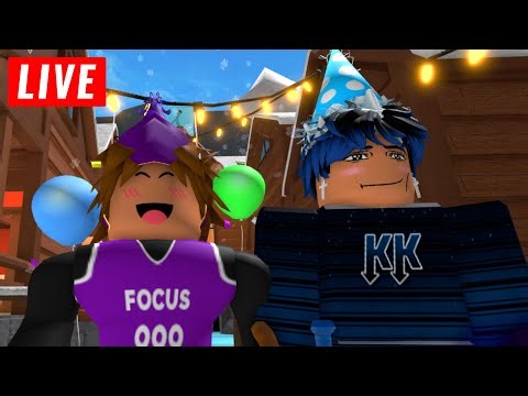 PLAYING MM2 ON MY BIRTHDAY WITH BOTH POOKIES..