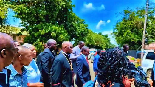 Ukamba weka!!! Lusaka Diocese Archbishop Alick Banda snabs journalists after a