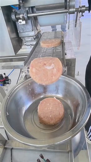 Anna Fang on Instagram: "MNS-100 Meat Pie Making Machine"