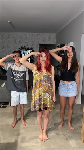 Gen Z Teaches TikTok to Older Generations