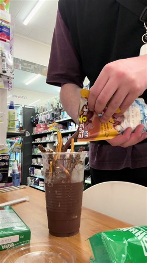 Delicious Boba Tea ASMR with Ice Cups