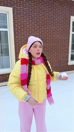 Bacon Hair gets a new phone in Roblox Brookhaven