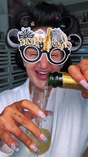 ITS NEW YEARS EVE!!!! #nye #newyearseve #nyegrwm #2026 #makeup | nye