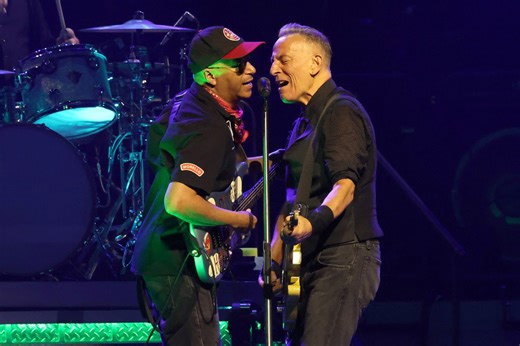 Bruce Springsteen covers Clash's 'Clampdown' for first time since '14