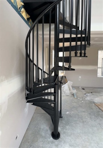 design offers you an impeccable aesthetic that elevates your home 🏠 and a baluster structure designed to provide total stability at every step 😎🔝. CONTACT US: 📱 DM us: @jkhworx 📧 Email: info@jkhworx.com.au 🌐 Visit our website: www.spiralstairs.com.au We are distributors for Spiralworks, specialist in spiral stairs and custom fabrication works. Proudly Australian Made and Owned 🦘 . . . #JKHWORX #SpiralStairs #InteriorDesign #Sydney #australia