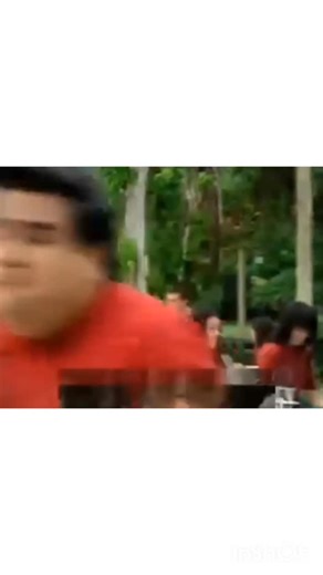 Com amor, Larissa on Instagram: "🎬 Cena: Arthur pergunta a Vicente com qual roupa deve ir a festa da escola. 🧶 Novela: Rebelde 📖 Capítulo: 1 📕 temporada: 1 🔳 Formato: Novela, Telenovela, Telenovela Brasileira 🌹 Gênero: Musical, Drama Adolescente, Comedia, Romance ©️ Criação: @mboury1 ©️ Criadora original: @bycrismorena 📺 Emissora: @ @recordtvrsoficial @sigarecordrecordoficial 🎭 Atores: @eduardopires.oficial @erthalera #rebelde #rebeldebrasil #rebeldes #rbr #record"