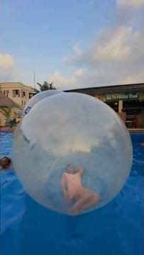 😊 "Pool Day Perfection 🌟 #PoolDayVibes #SummerFun #PoolLife#zaralarsson