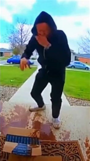 🤣PORCH PIRATE PAYBACK!💩POOP SURPRISE in HIS FACE 😂📦#baitpackage #porchpirate #instantregret #shorts