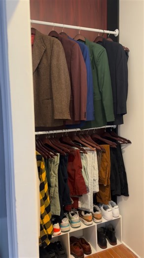 Harold Williams on Instagram: "Built my first walk-in closet. First time! #DIY #rénovation #homeowner"