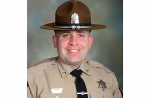 Illinois trooper sacrifices his life to save others from...