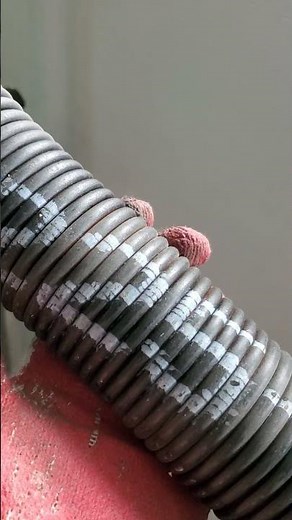 replace garage door torsion spring tip to identify right or left wound, do not diy pls read comments