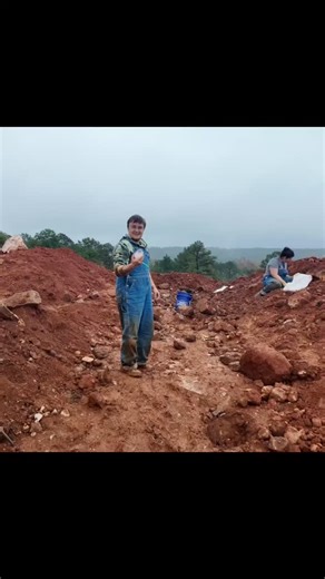 Had an awesome time digging crystals at Coleman’s Mine in Arkansas! 🪨✨ Scored some beautiful specimens, met amazing folks, and watched others uncover once-in-a-lifetime finds. Nothing beats good vibes, great rocks, and a day spent getting your hands dirty! 🔍💎 #CrystalHunting #ArkansasCrystals #ColemansMine #Rockhounding #GeologyLife #FieldAdventure #DiggingRocks #MineralMagic #FindOfALifetime #EarthTreasures #RockhoundCommunity | In Stone Fossils