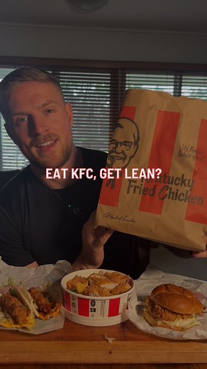 Comment “takeout” ⬇️ for 30 more macro friendly takeout options 🍗✅ I’m all for a macro friendly takeout, but KFC is probably at the bottom of my list Macros are pretty average & I’m ngl, it’s overrated asf flavour wise too But alas, I know a lot of you guys seem to enjoy it so if you are going to eat KFC on your fat loss journey, here’s the best options order 2 x Sliders (any flavor) ~500 Cals | 25g protein Crunch Bowl 393 Cals | 24g Protein Zinger Burger 448 Cals | 29g Protein Comment “takeout