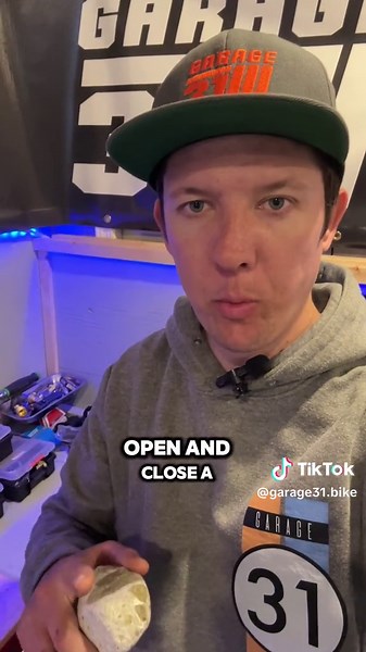 Have you ever broken a chain? Here’s how to remove the quick link using just a rock. This happened to me at the weekend and it saved me walking all the way home! #mountainbike #mtb #mountainbiking #bike #mtblife #cycling #bikelife #downhill #mountains #bikes #nature #gopro #enduro #dh #bicycle #ride #trail #adventure #biking #travel #downhillmtb #enduromtb #specialized #mtblove #singletrack #freeride #mountain #outdoors #getoutside #colorado