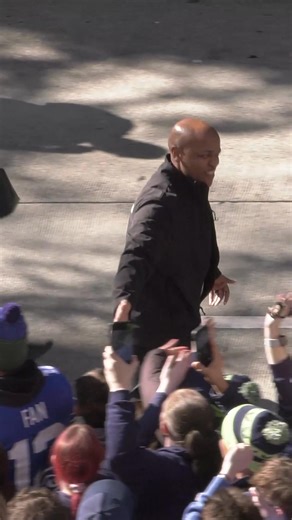 A great celebratory parade for a great team! Congrats Seattle Seahawks! | King County Council