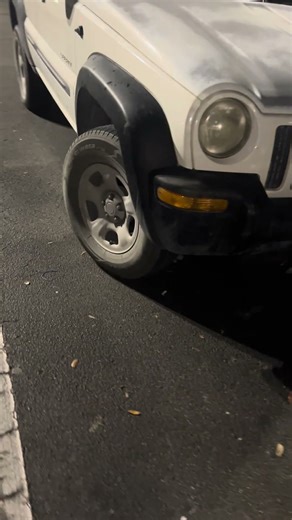 How does one drive this vehicle 🚗