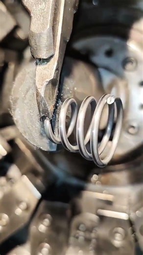 Making Metal Springs with a Machine for a Unique and Creative Metalworking Activity Task