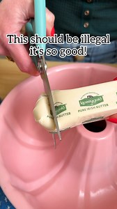 5.1M views · 27K reactions |  Easy crescent roll garlic bread! #crescentrolls #bread #GarlicBread #bundtcake #easyrecipes | Jeff & Lauren | Facebook