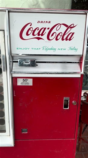 Vendo Coke Machine