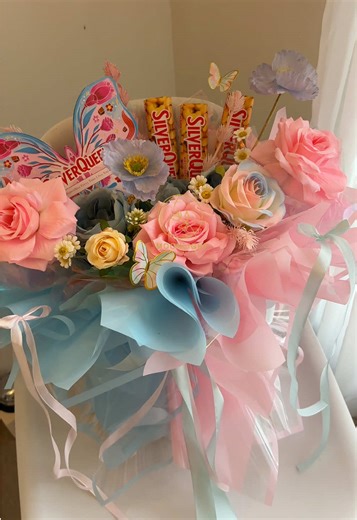 📍Sidomukti, Dendang, Tanjabtimur, Jambi 💗 Bisa custom sesuai budget 🎀 Request warna wrapping 💌 Free kartu ucapan 🛍️ Free plastik OPP (aman saat hujan) ______________________ 🌷 Cara Order 🌷 1️⃣ Screenshot buket yang dipilih 2️⃣ Kirim ke WA & cek stok 3️⃣ Dealing & bayar 4️⃣ Buket diproses 💐 📱 WA : 082377027858 #buket #buketjambi #bouquet #buketvalentine #buketbunga