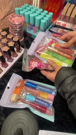 Packing Orders Efficiently