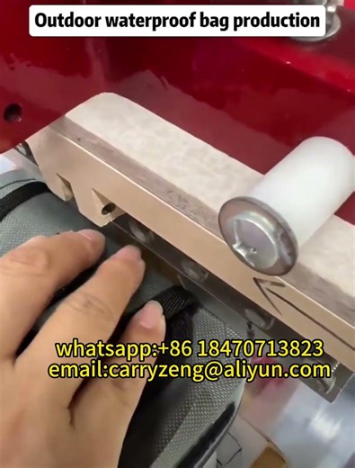 Outdoor bag high-frequency machine production#outdoorbag #bags #outdoors #highfrequency #outdoorsbag