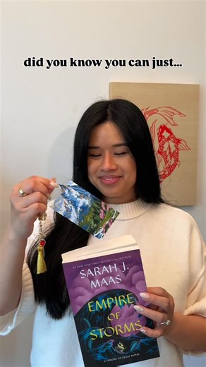 Don’t throw away your plastic to-go containers! Turn it into this instead 📚✨ I made this bookmark fantasy themed, inspired by the Throne of Glass series I’m currently reading. This was my first time trying paint-by-numbers and it made it so much easier to paint this gorgeous scene 🎨 DIY ACRYLIC BOOKMARK ✔️ Old plastic container ✔️ Paint-by-numbers - I got mine off Etsy ✔️ Craft paint ✔️ Hole puncher ✔️ Chain ✔️ Charms tassel | Tina Le