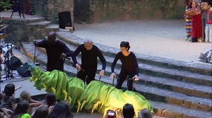 Our 25th anniversary year is coming to a close! We're so grateful for our community's support over the last quarter of a century. Arts & culture funding has dried up thanks to the current administration and we are relying on our community more than ever to help us keep growing, teaching and making art. Would you consider becoming a donor - whether one-time or monthly - to help keep puppet magic alive? Donate what you can today: https://bit.ly/PaperhandDonate #25YearsOfPaperhand | Paperhand Puppe