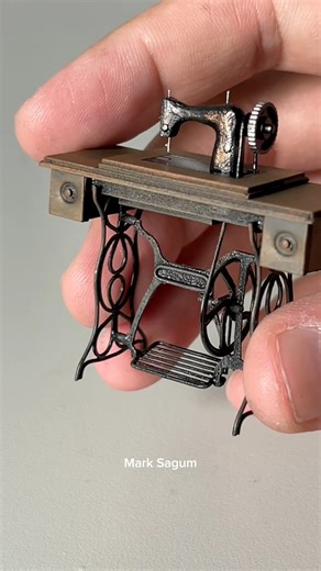 937K views · 27K reactions | Vintage “Singer” Sewing Machine! 淋瑱 #DioramaPH #dioramaartist #dioramabuilder #dioramaart #diy #diycrafts #diyideas #miniatures #miniatureart #miniatureworld #ASMR #Singer #sewingmachine | Diorama PH | Facebook