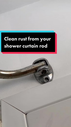 Remove Rust from Your Shower Curtain Rod with Vinegar and Aluminum Foil