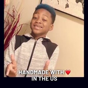 🗣 Try our temporary hair color samples before you buy them! The kids had some fun at home last weekend playing with their new temporary hair paint! ✅ No chemicals, no dye ✅ No damage ✅ Wash colors out anytime 🎨 There are 12 colors to choose from, visit our site to pick yours! | Mysteek Naturals