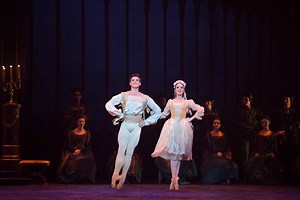 It's New Year's Eve! 🥁🙌 How best to ring in the New Year than by banging a tambourine? First Artists Barry Drummond and Anjuli Hudson bring the spirit with the Neapolitan Dance from Swan Lake. We're dancing into 2019 with the timeless classical ballet opening at the London Coliseum this week: http://www.ballet.org.uk/production/swan-lake/ | English National Ballet