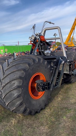 #biggest #harley #davidson #world #bluehawkrider