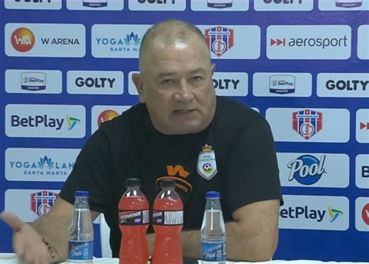 292K views · 7.7K reactions | Alberto Suarez, técnico del Real Cartagena manda a buscar psicólogo a Goodnar García, periodista que no tiene pelos en la lengua al hacer preguntas polémicas. | Vales Copa | Facebook