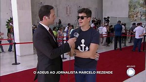 565K views · 6.6K reactions | Em um último adeus a Marcelo Rezende, Rodrigo Faro relembra bons momentos ao lado do amigo e colega de trabalho #DomingoShow #RecordTV • Encontre as notícias que estão movimentando as redes sociais em um só lugar, de um jeito fácil e com credibilidade. Acesse R7.com | Domingo Record | Facebook