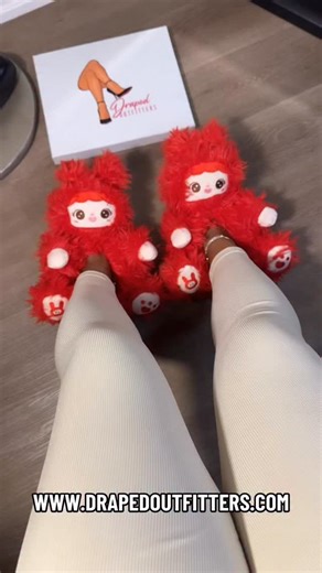 Cute and comfy stuffed animal slippers just in time for Christmas. 🤗🥰 www.drapedoutfitters.com/collection Women’s sizes only (6-11) AFTERPAY ACCEPTED‼️ | Draped Outfitters
