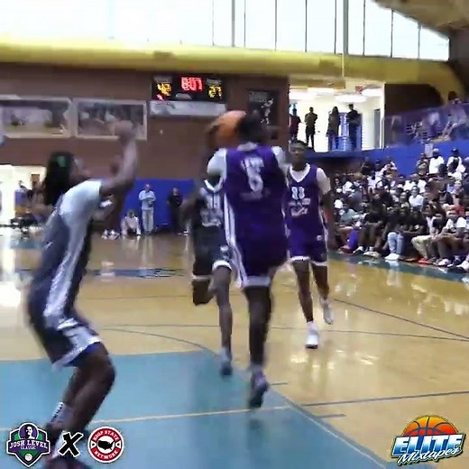 The CRAZIEST In-Game Layup I’ve Ever Seen!! Trey Parker 🍇