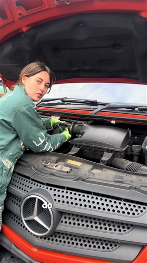 Replacing the diesel filter in my van I could not tell you why I thought this was a good idea (can you tell the usual enthusiasm isn’t there in this intro😅) I started doing it out of necessity as I had a warning on my AA Vixa that the desiel filter was in critical condition and then I remembered that I was supposed to replace it a year ago 🥴 so it’s all my fault I had gotten half way where to replacing it last year, and then forgot, which is awful I know, so I ran to do it, got to the part whe