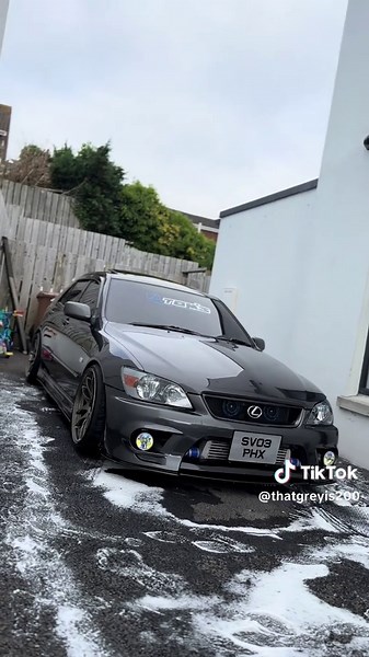 Lexus IS200: Turbocharged Features You Can't Resist