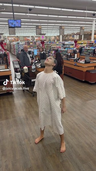 The strangest thing #chanel #trend #dance #meme #strangerthings