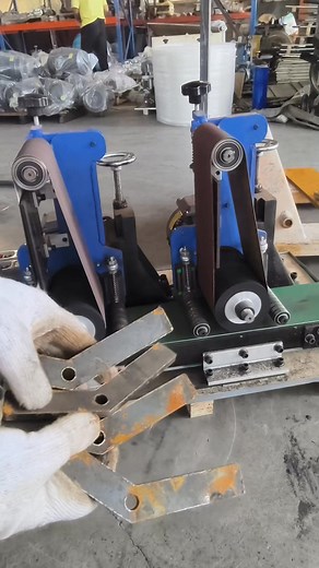 Deburring oxide scale of laser cutting parts #deburring machine | Vincent Yang